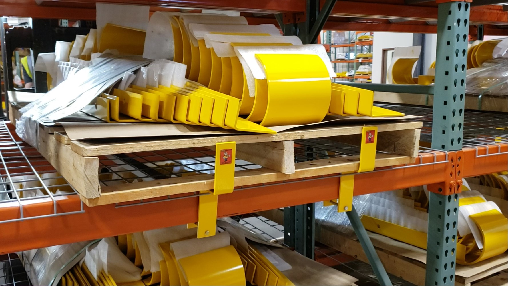 Beam Pallet Stop On "Save"ty Yellow Products